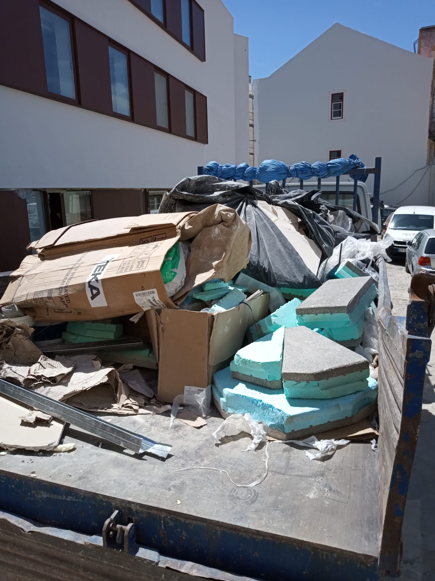 Entulhos na Hora – Gestão de resíduos e demolições